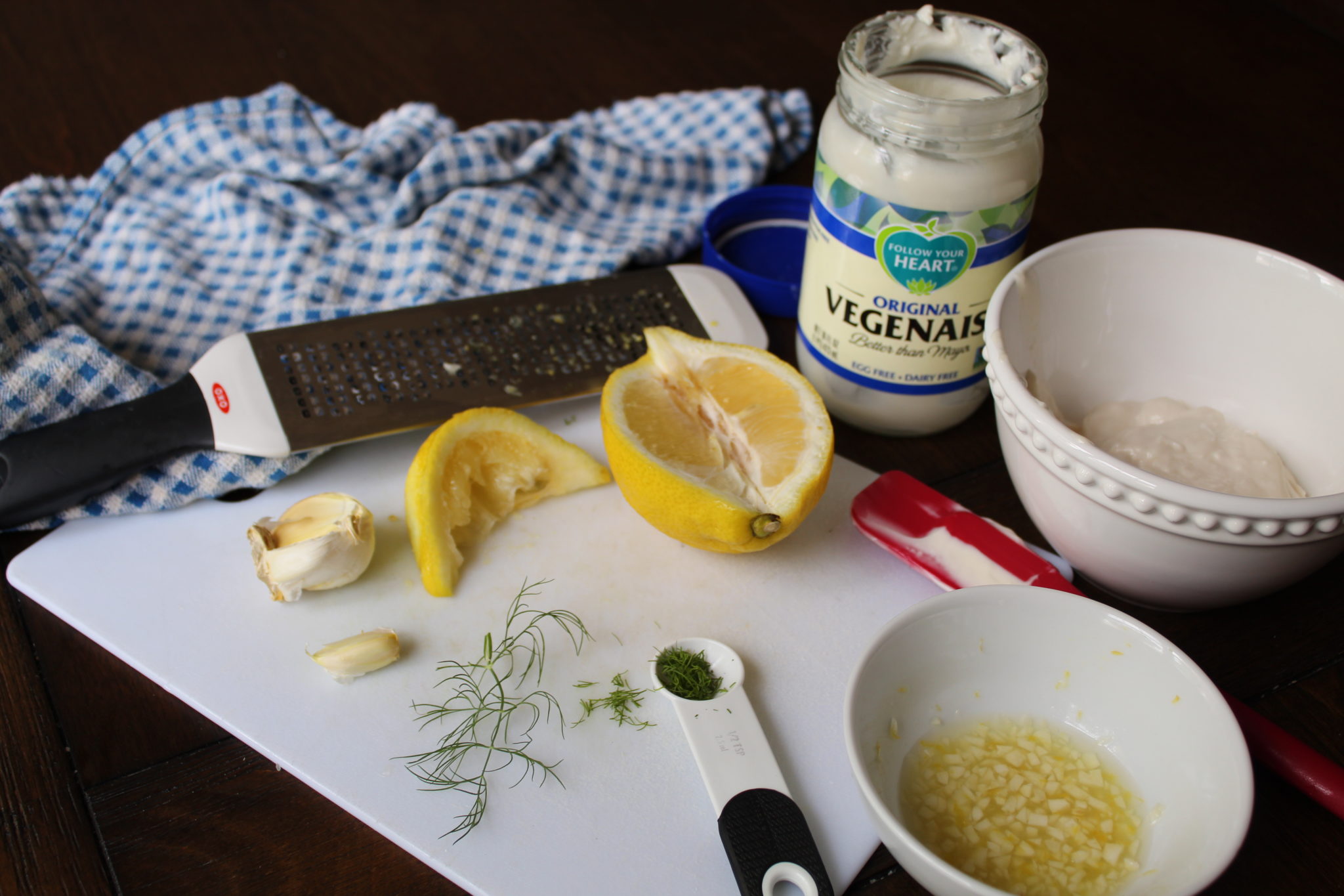 Vegan Lemon Dill Aioli Sauce » Living the Allergy Way